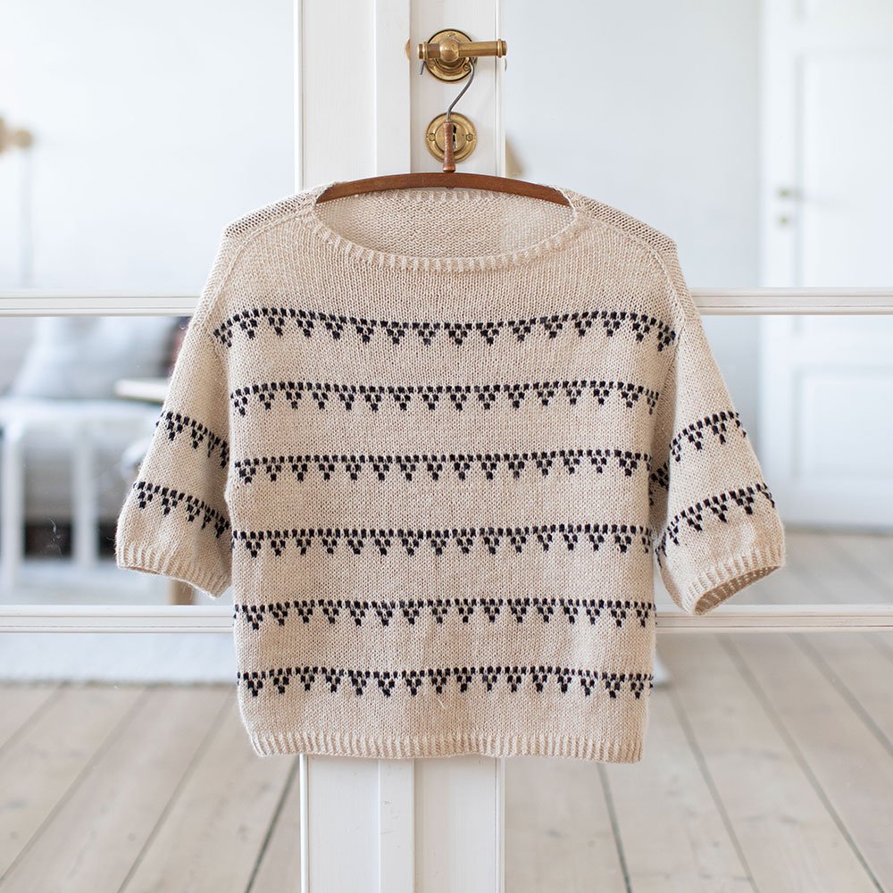 GRAPE TEE - English knitting pattern by Anne Ventzel